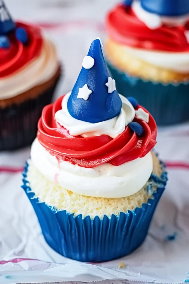 Ultimate Red, White, and Blue Hi Hat Cupcakes Recipe Guide | Fourth of ...