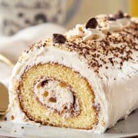 Delicious Cannoli Cake Roll Recipe