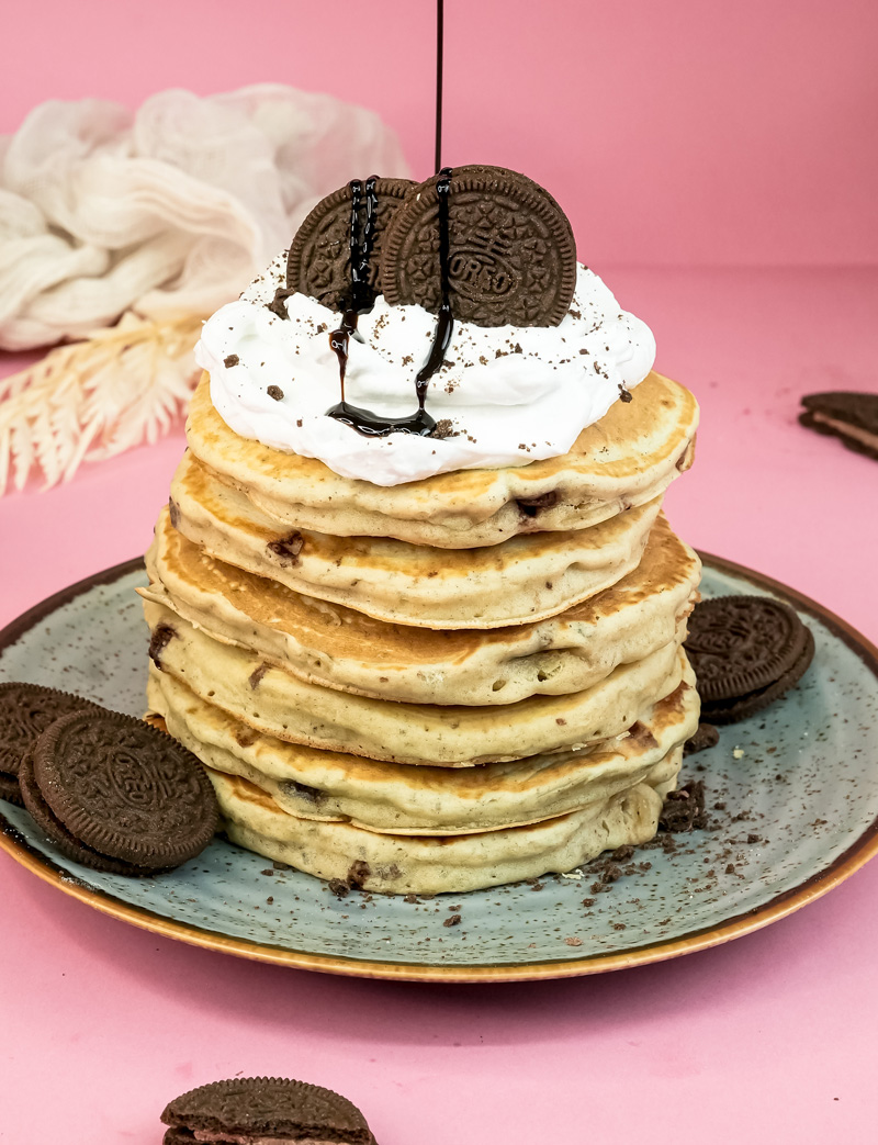 Easy Oreo Pancakes Recipe: Fluffy & Chocolatey Treat